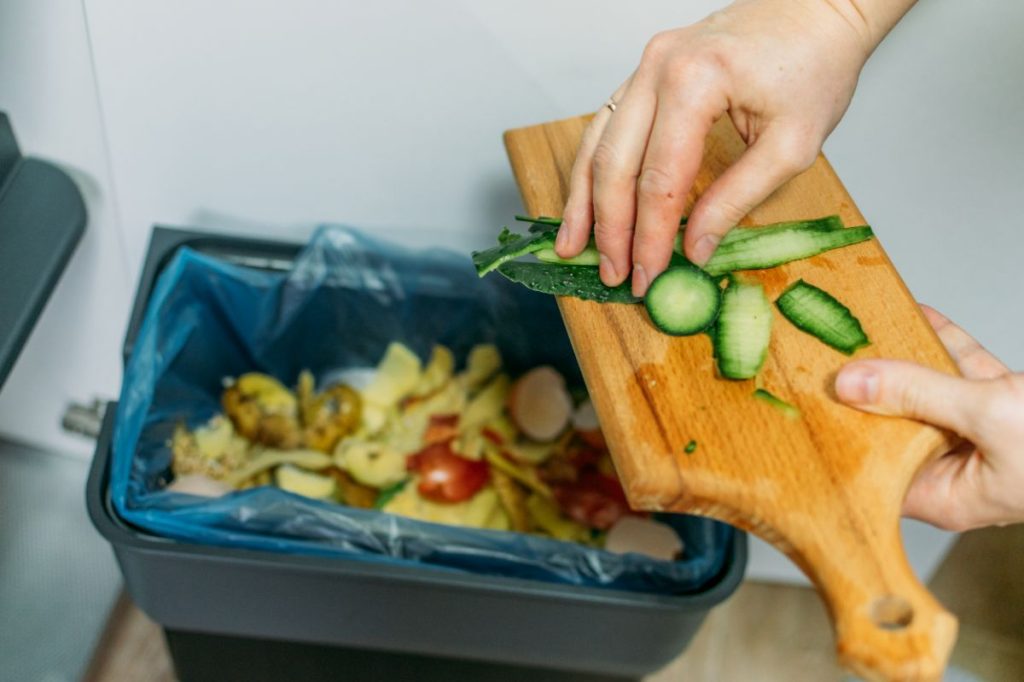 4 Reasons Why Smart Waste Bins Help With Waste Management